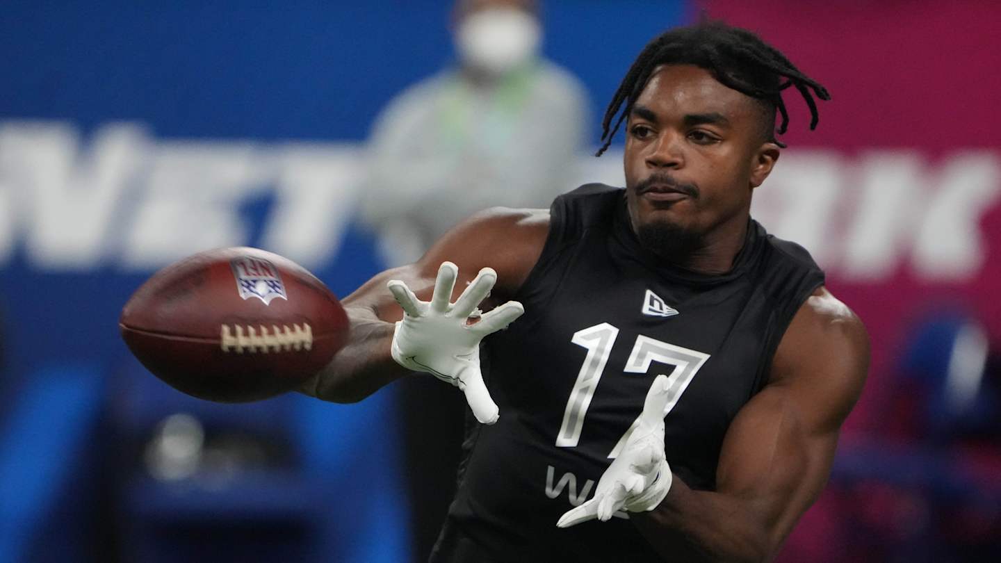 Packers Sign Rocket-Fast Receiver Bo Melton, Place Dean Lowry on IR ...