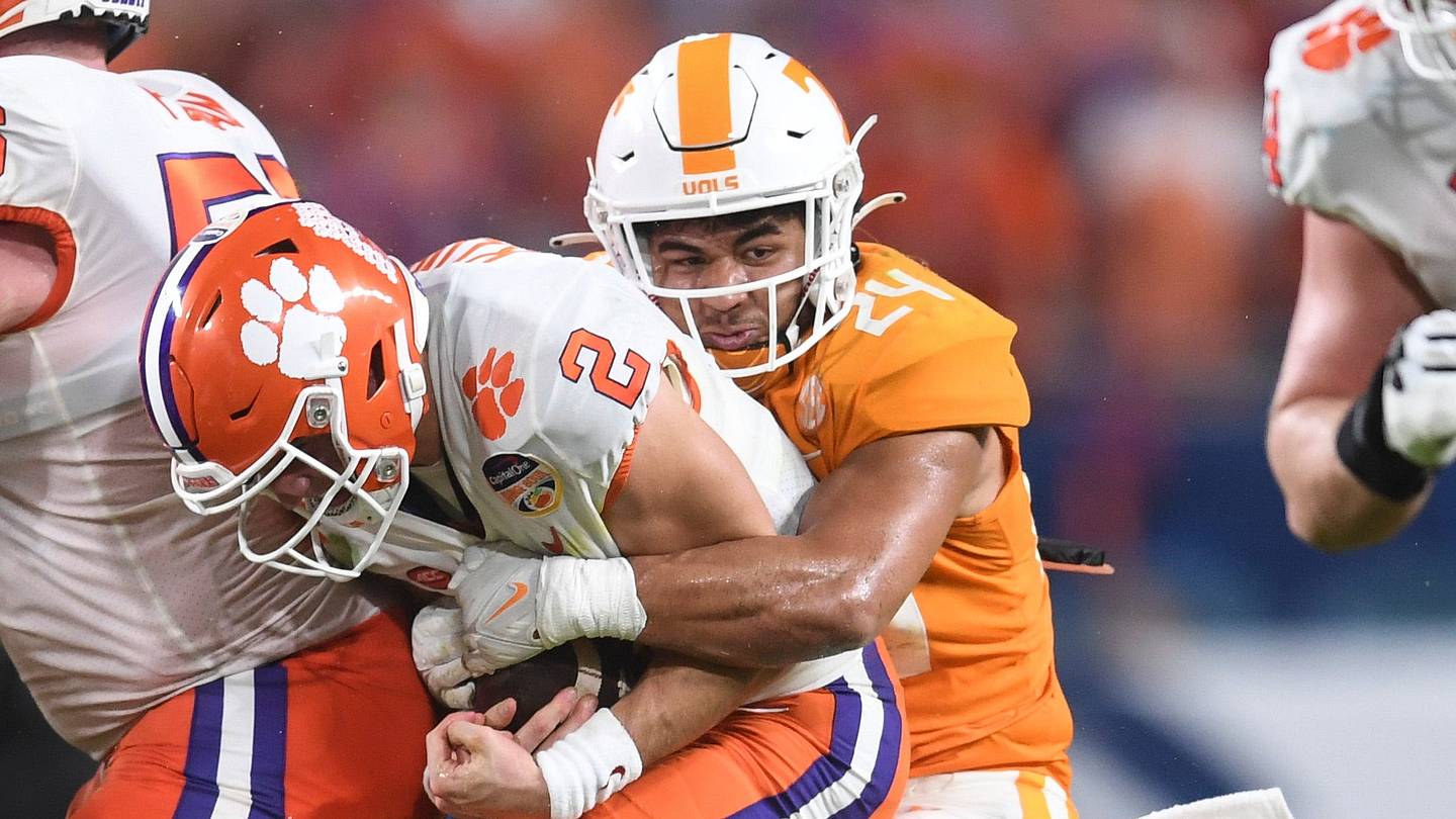 Clemson Sacked By Tennessee in Orange Bowl - Sports Illustrated Clemson ...