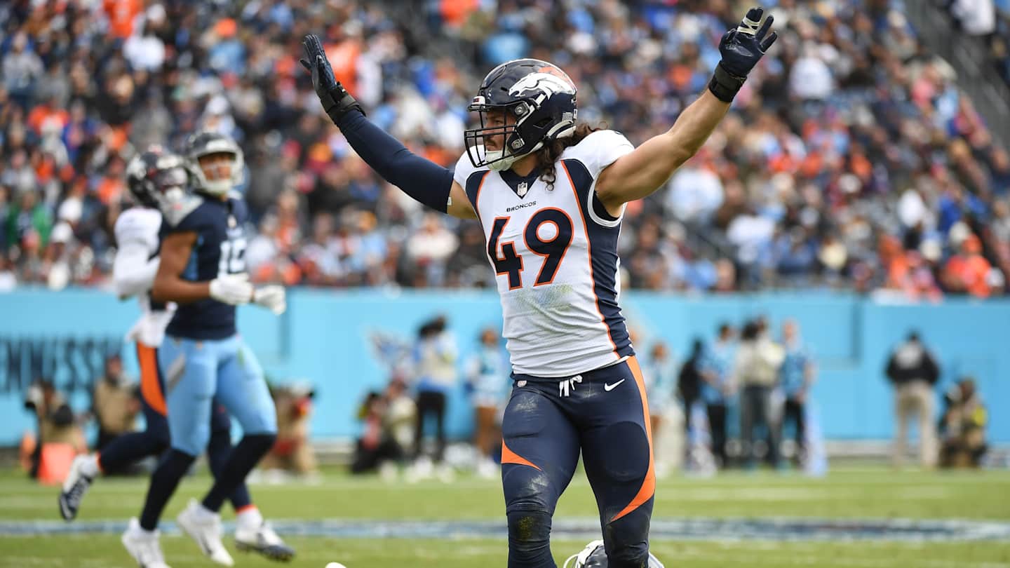 Denver Broncos Re-Sign LB Alex Singleton to Three-Year Deal - Sports ...