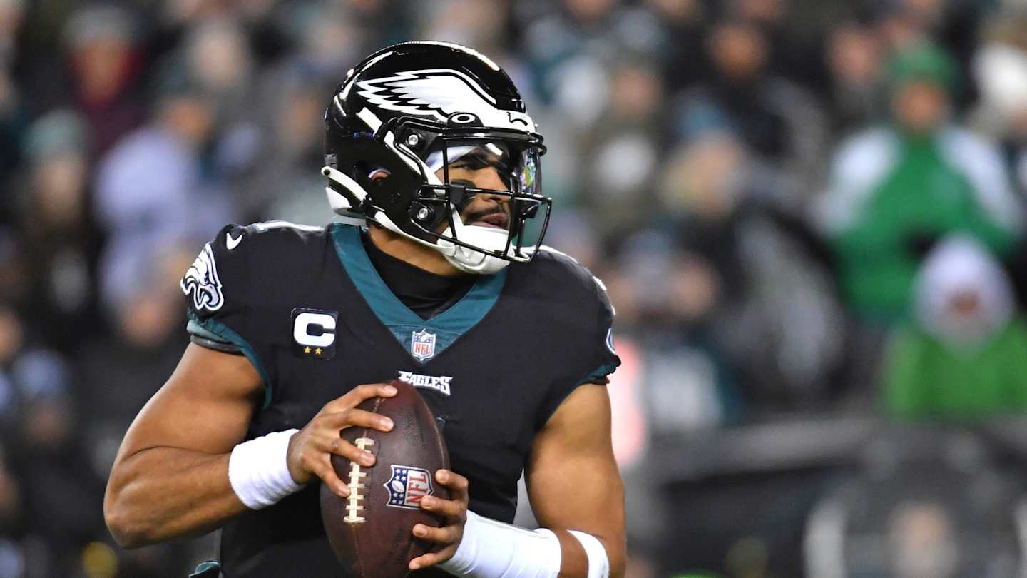 Philadelphia Eagles QB Jalen Hurts Agrees to Record-Breaking Contract Extension - Sports ...