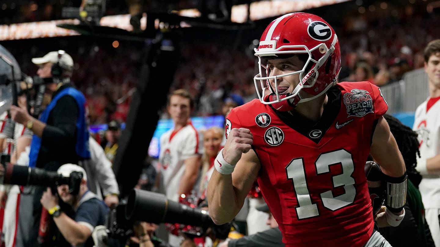Georgia Football's Stetson Bennett Breaks Passing Yards Record in ...