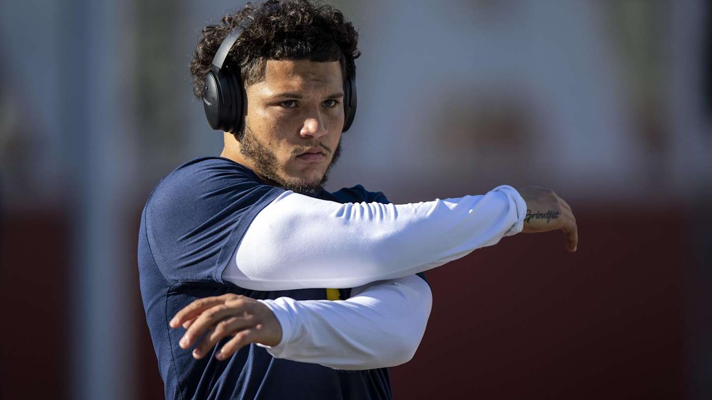 Michigan RB Blake Corum Announces Return For Senior Season - Sports ...