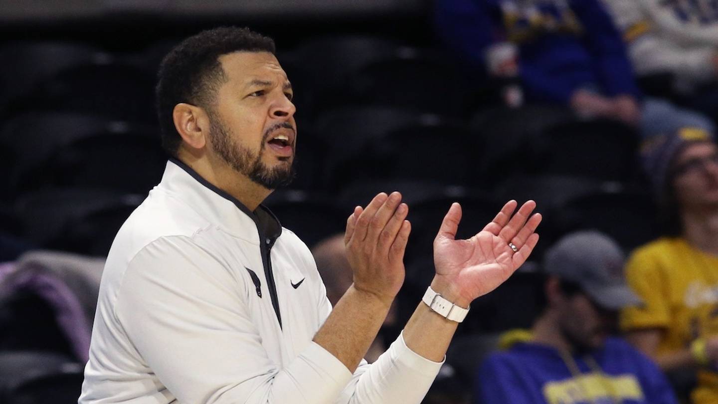 After Five Years, Pitt HC Jeff Capel Finds Footing in New Neighborho ...
