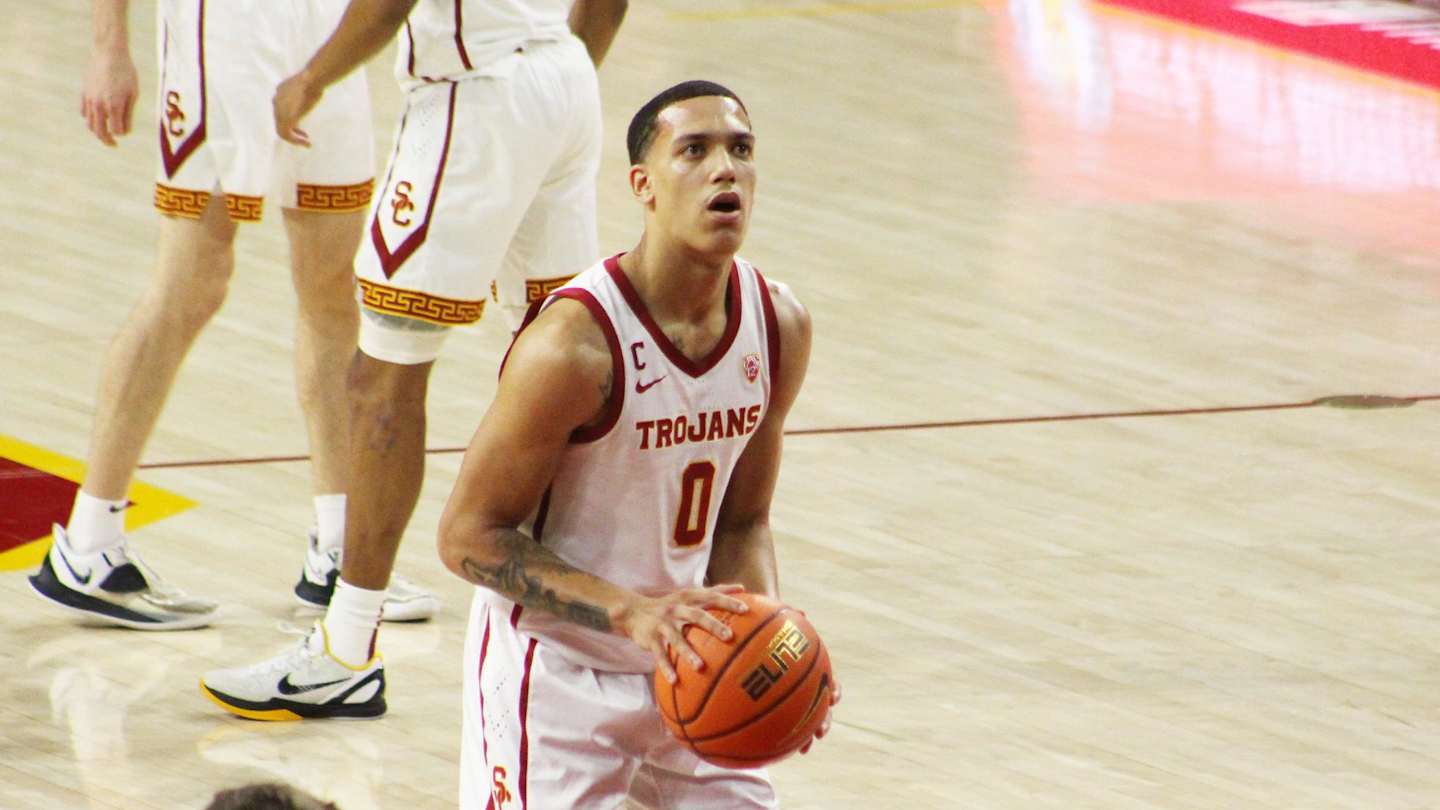 USC men's basketball 'getting better as a team,' beats Utah 71-56 ...