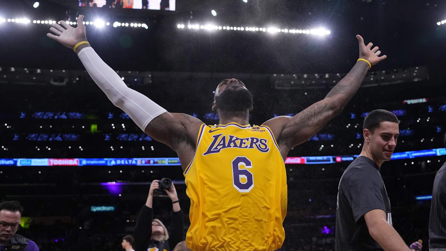 Shocking LeBron James Stat After Lakers vs. Rockets Game - Sports Illustrated LA Clippers News ...