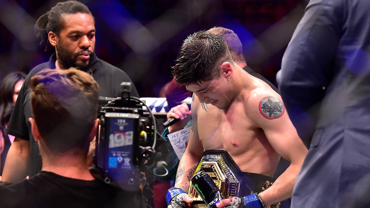 Brandon Moreno Wins UFC Flyweight Title vs. Deiveson Figueiredo ...