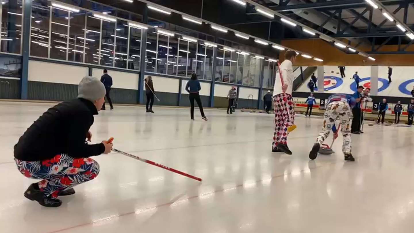 Bull Trophy Torger delivery - The Curling News