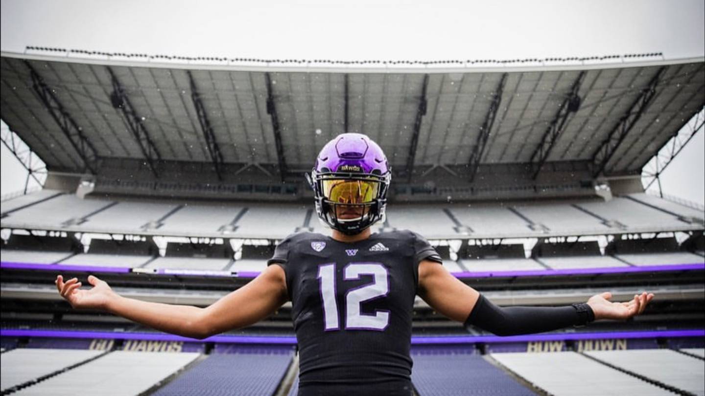 Top QB Austin Mack Commits to Washington - Sports Illustrated ...