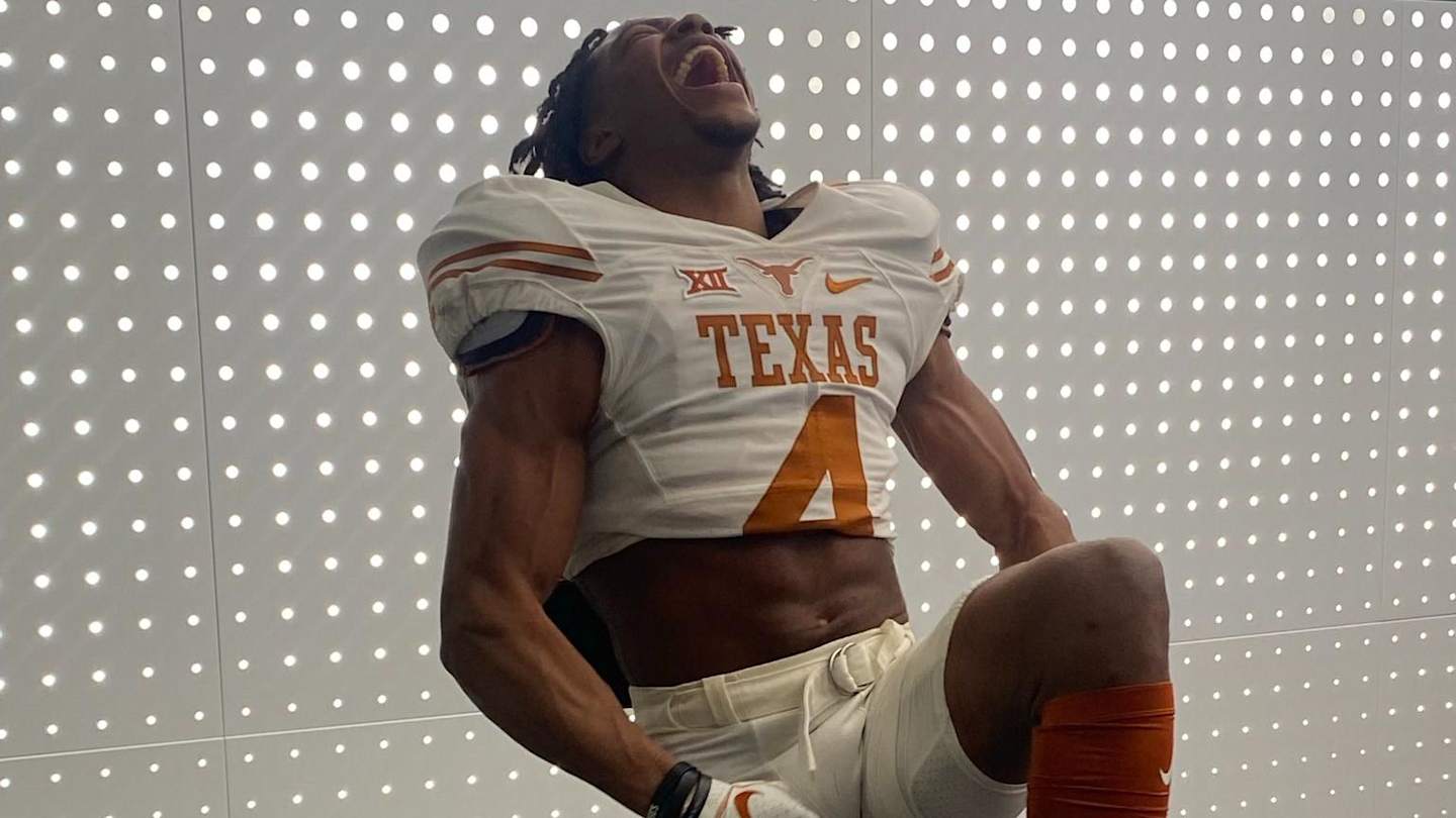 Texas Longhorns Flip 4-Star TCU Horned Frogs Commit Warren Roberson ...