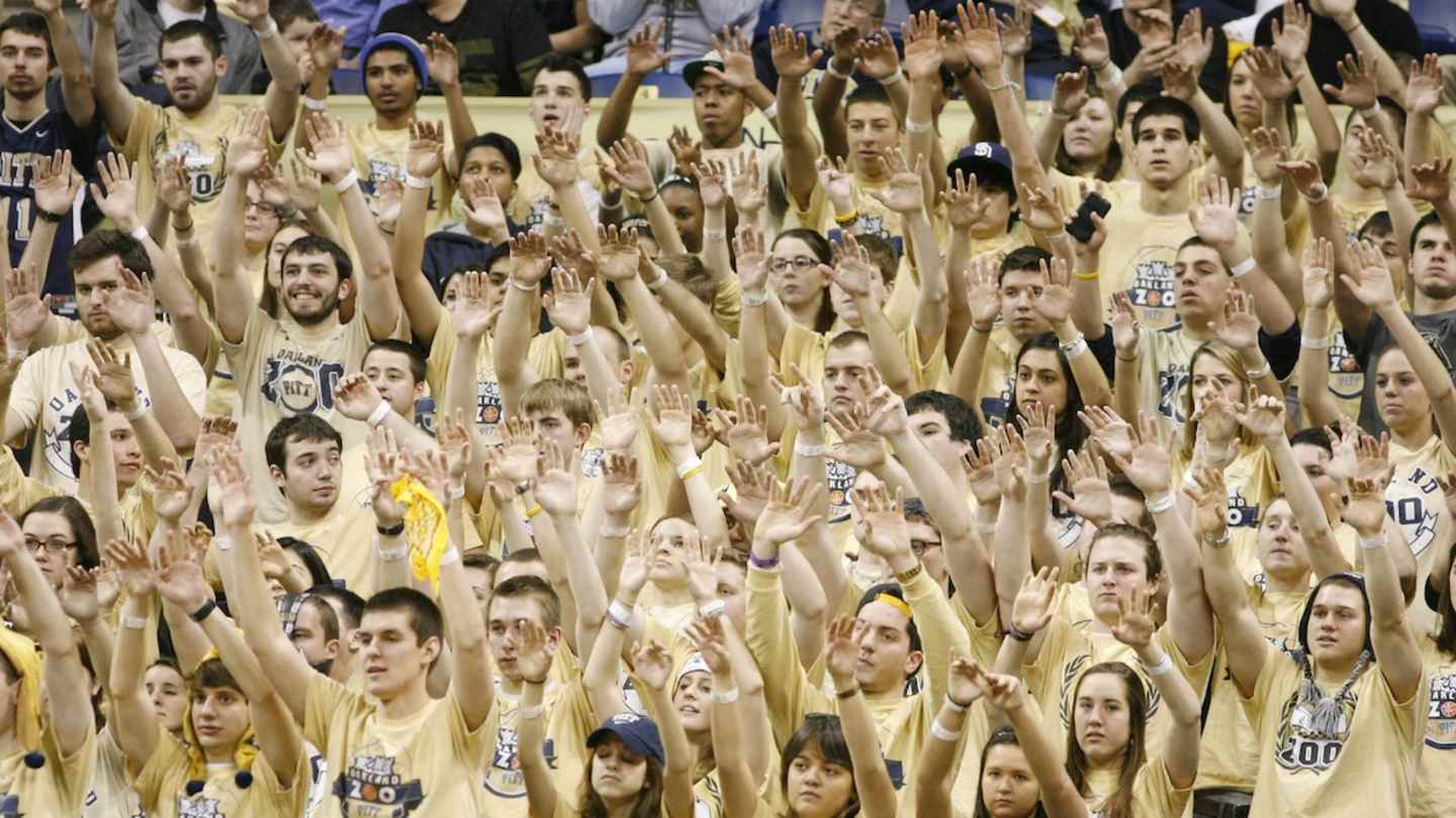 Pitt Panthers Fans Bring Old School Energy Back to Petersen Events ...