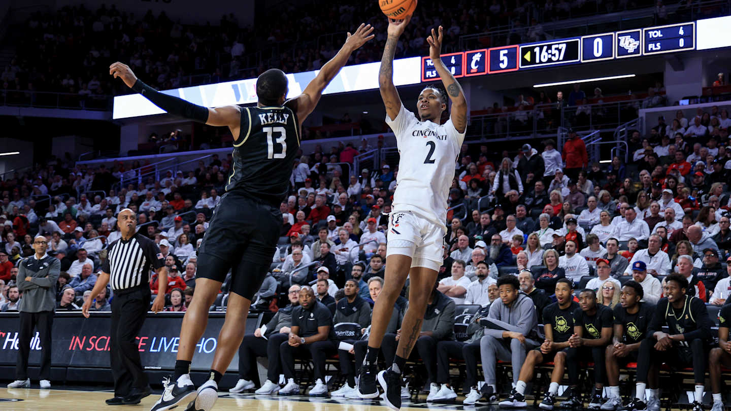 Three Man Weave: Cincinnati Basketball Drops UCF 73-64 For Crucial Win - All Bearcats