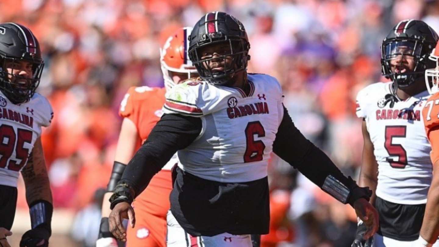 Zacch Pickens Signs With Sports Agency, Represents South Carolina ...