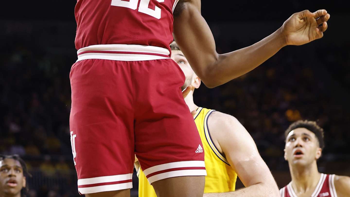 WATCH: Indiana Basketball's Jordan Geronimo Dunks on Northwestern ...