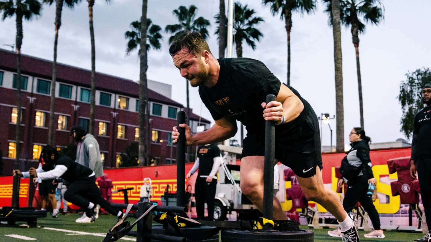 USC news: Trojans' football team shows up at launch party for new NIL ...