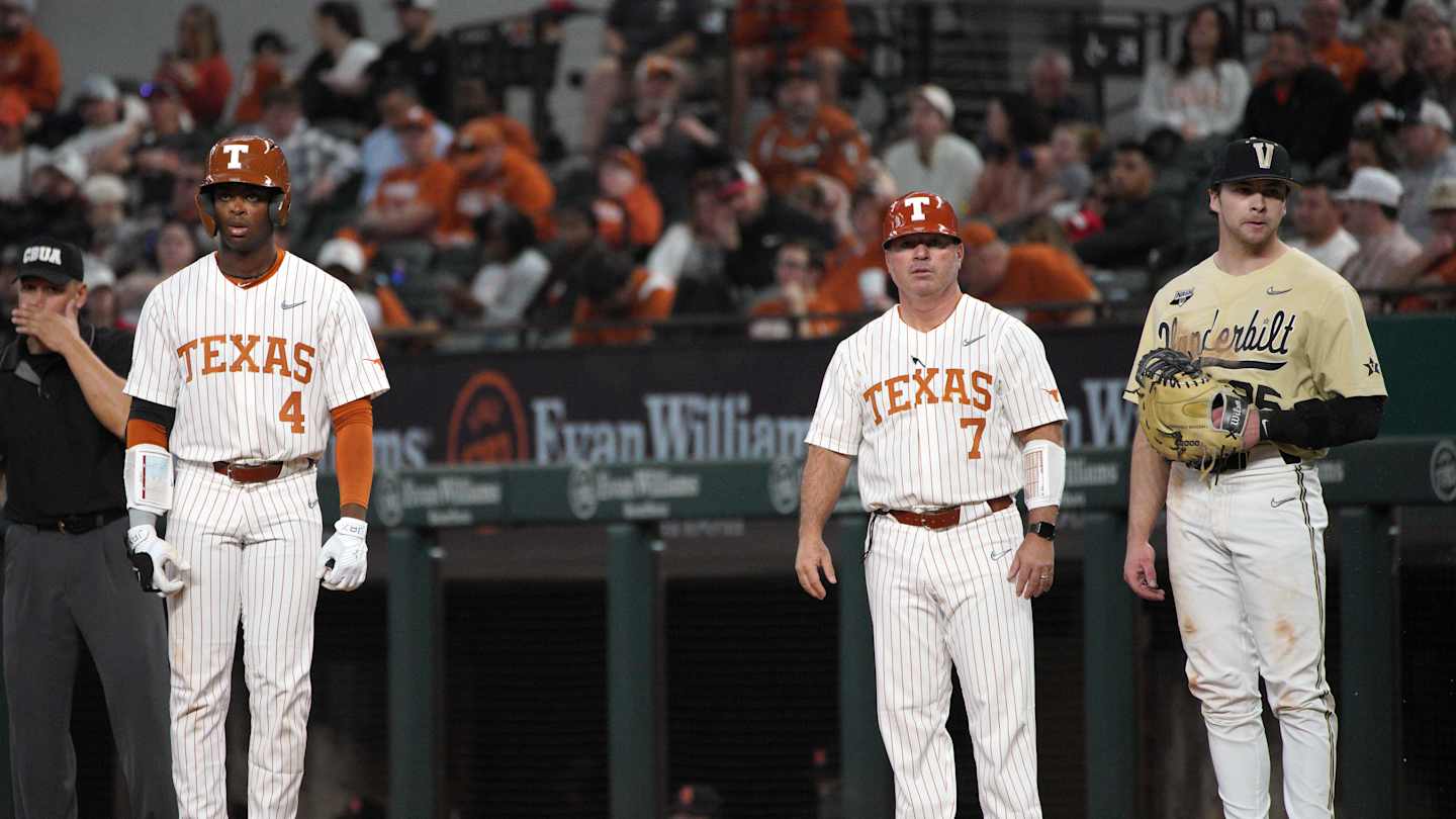 Texas Longhorns Seeking First Win in Midweek Game Against TAMUCC ...