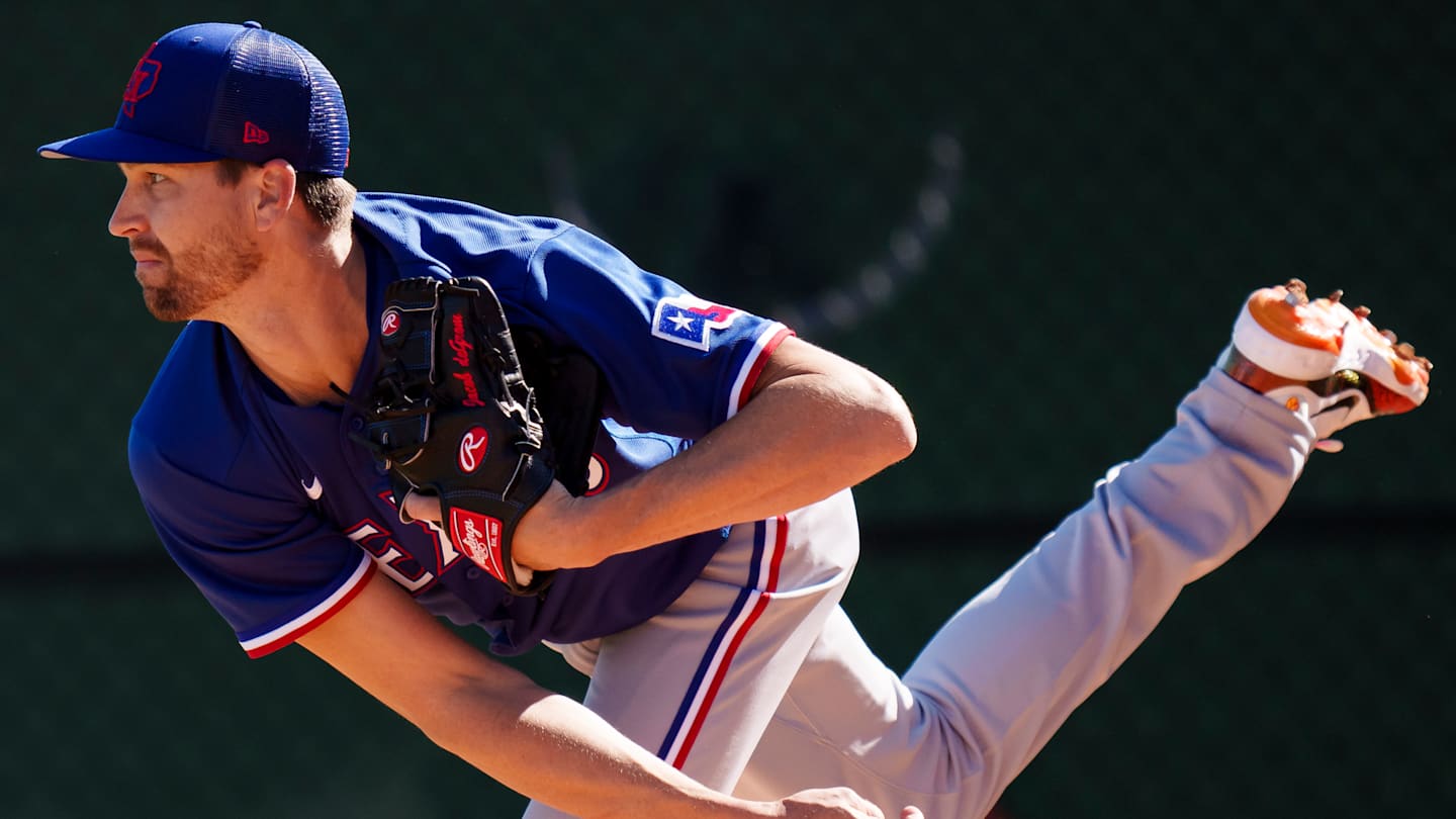 Jacob deGrom Throwing Texas Rangers Batting Practice Wednesday - Sports ...