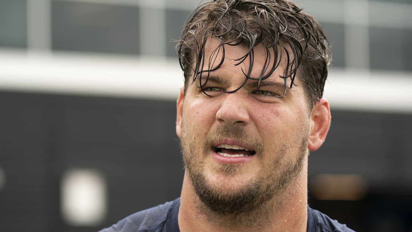 Former Titan Taylor Lewan Interested in Playing for Cincinnati Bengals ...