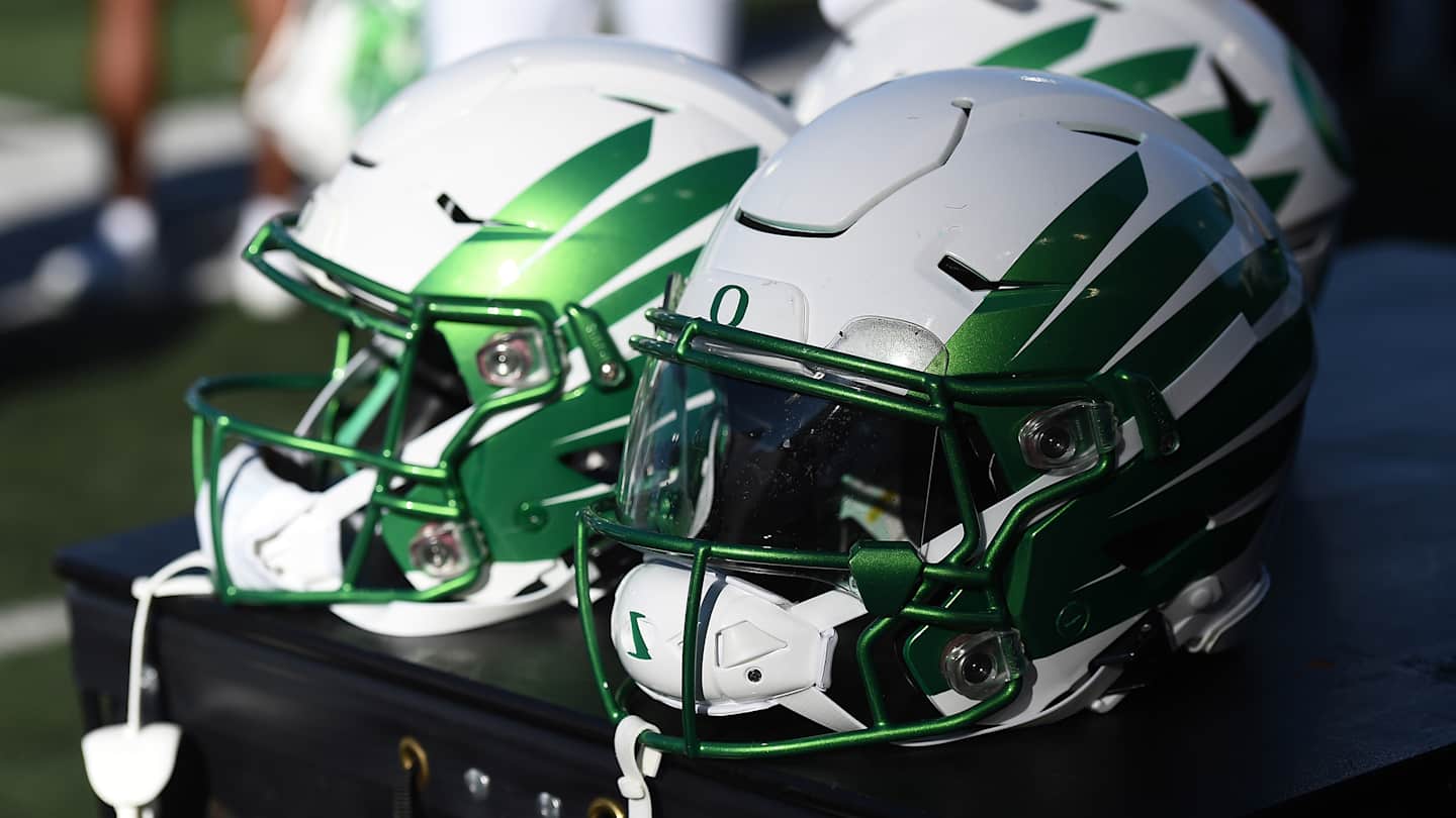 Oregon Football: Getting to Know Oregon Football's New Inside ...