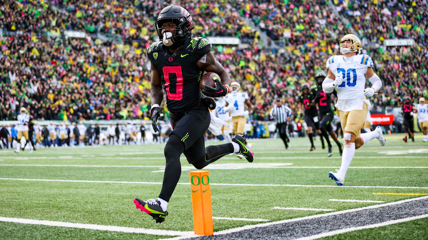 Oregon Football: Oregon Running Back Duo Lands on Doak Walker Award ...
