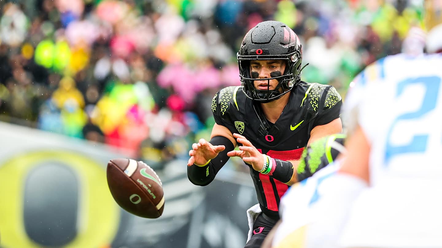 LOOK: Massive Bo Nix Billboard Going up in New York as Heisman Hype Builds - Sports Illustrated ...