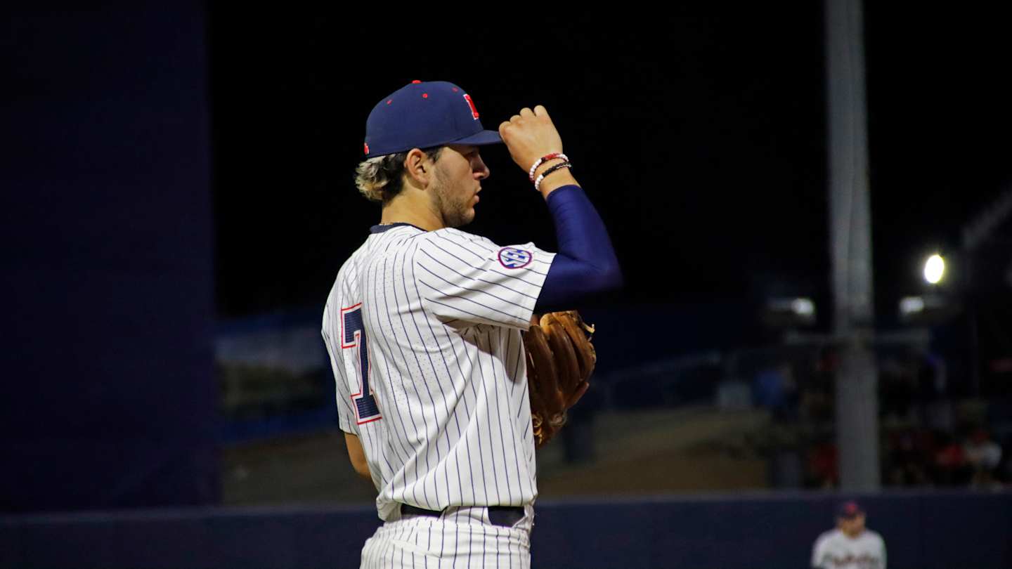 Ole Miss Rebels Shortstop Jacob Gonzalez Named Semifinalist for 2023 ...