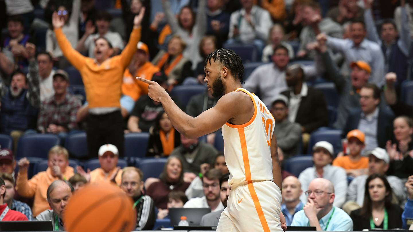 Tennessee Basketball Opening Maui Invitational with Syracuse Orange ...