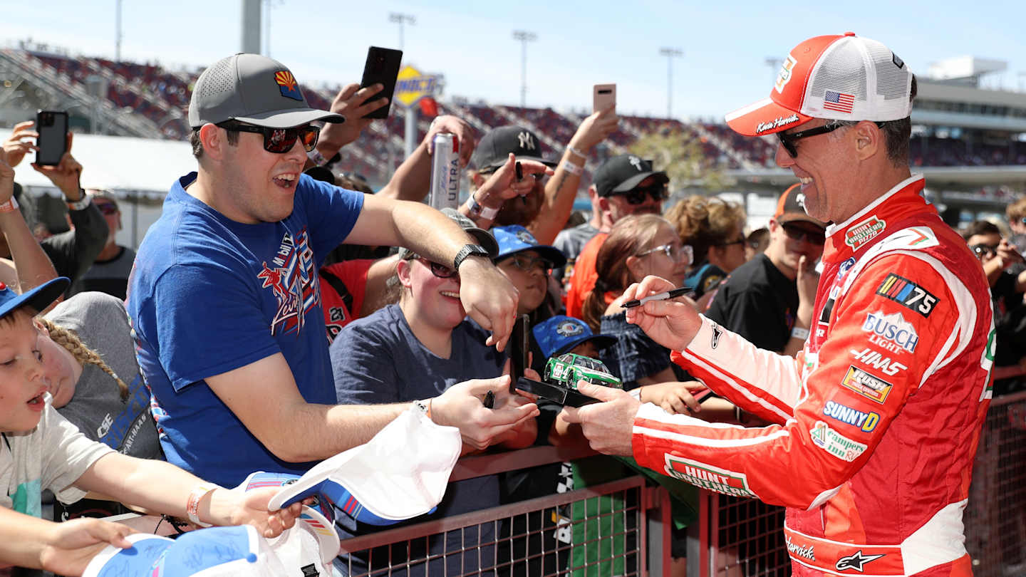 Complete NASCAR Cup results, updated point standings from Phoenix ...