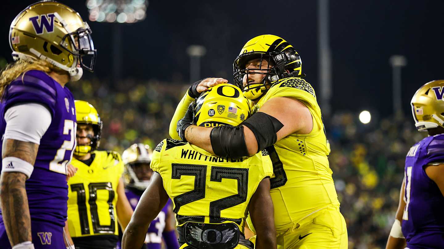 Oregon Football: Ducks Boast PFF's Highest-Graded Returning Offensive ...