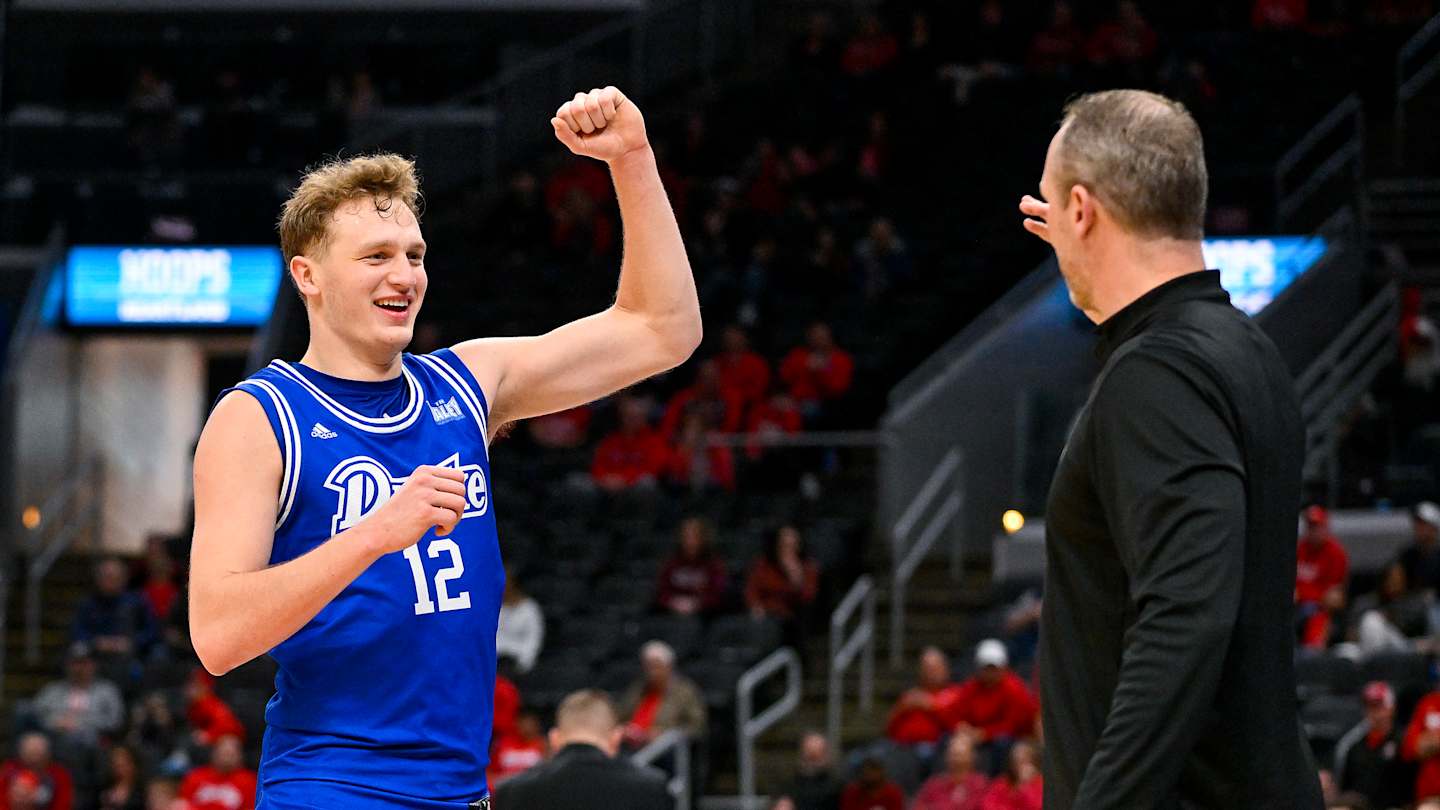 2024 NBA Draft: Drake’s Tucker DeVries' Great Start to the Season - NBA ...