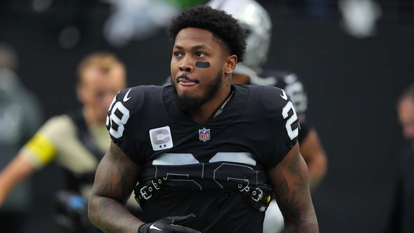 Josh Jacobs Tweets NSFW Three-Word Reaction to Raiders’ Darren Waller ...