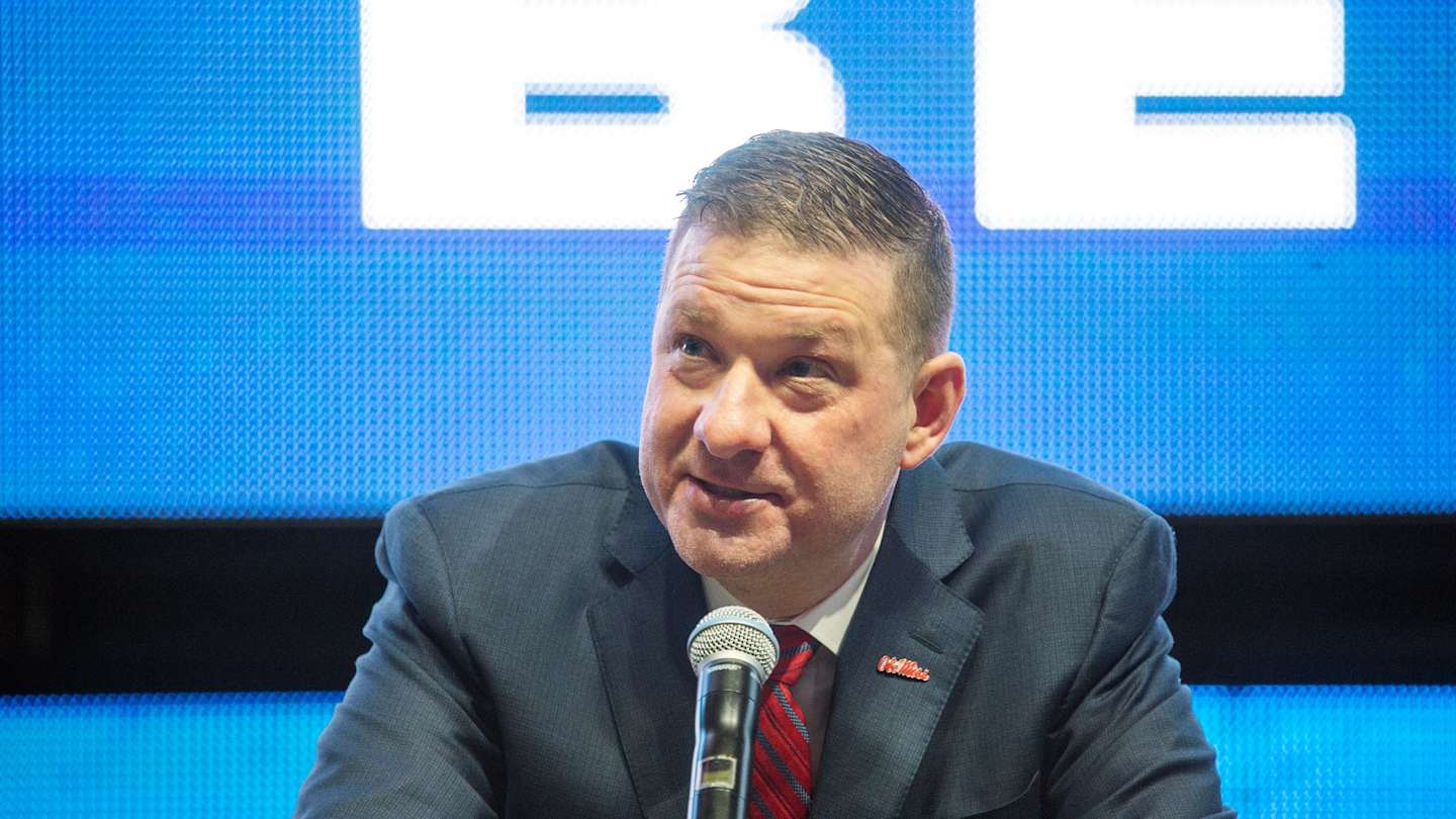 Ole Miss Rebels Reveal Chris Beard's First-Year Staff - The Grove ...