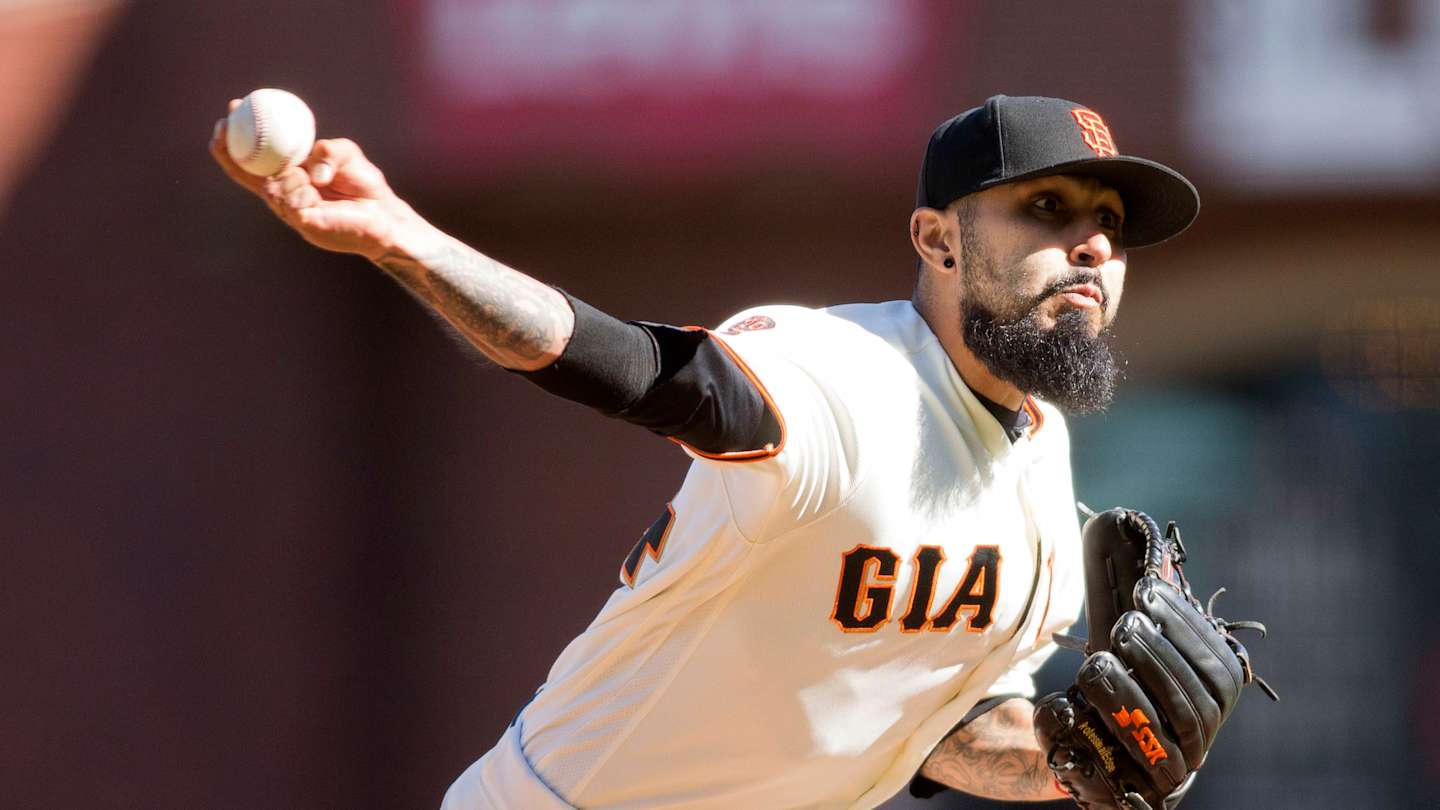 SF Giants sign Sergio Romo to a milb deal for farewell appearance ...