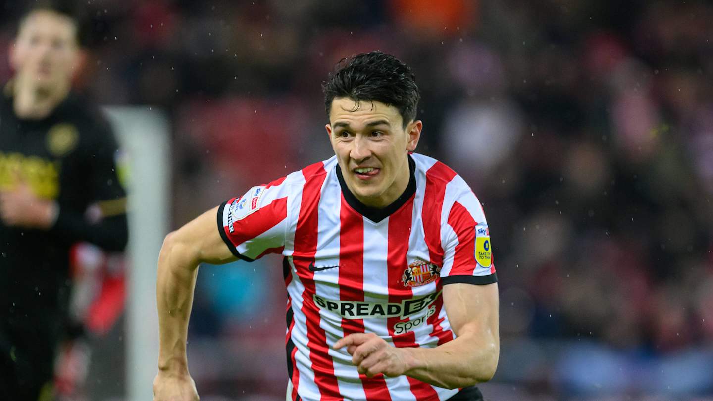 Tony Mowbray gives Sunderland double injury boost but hints at fresh ...