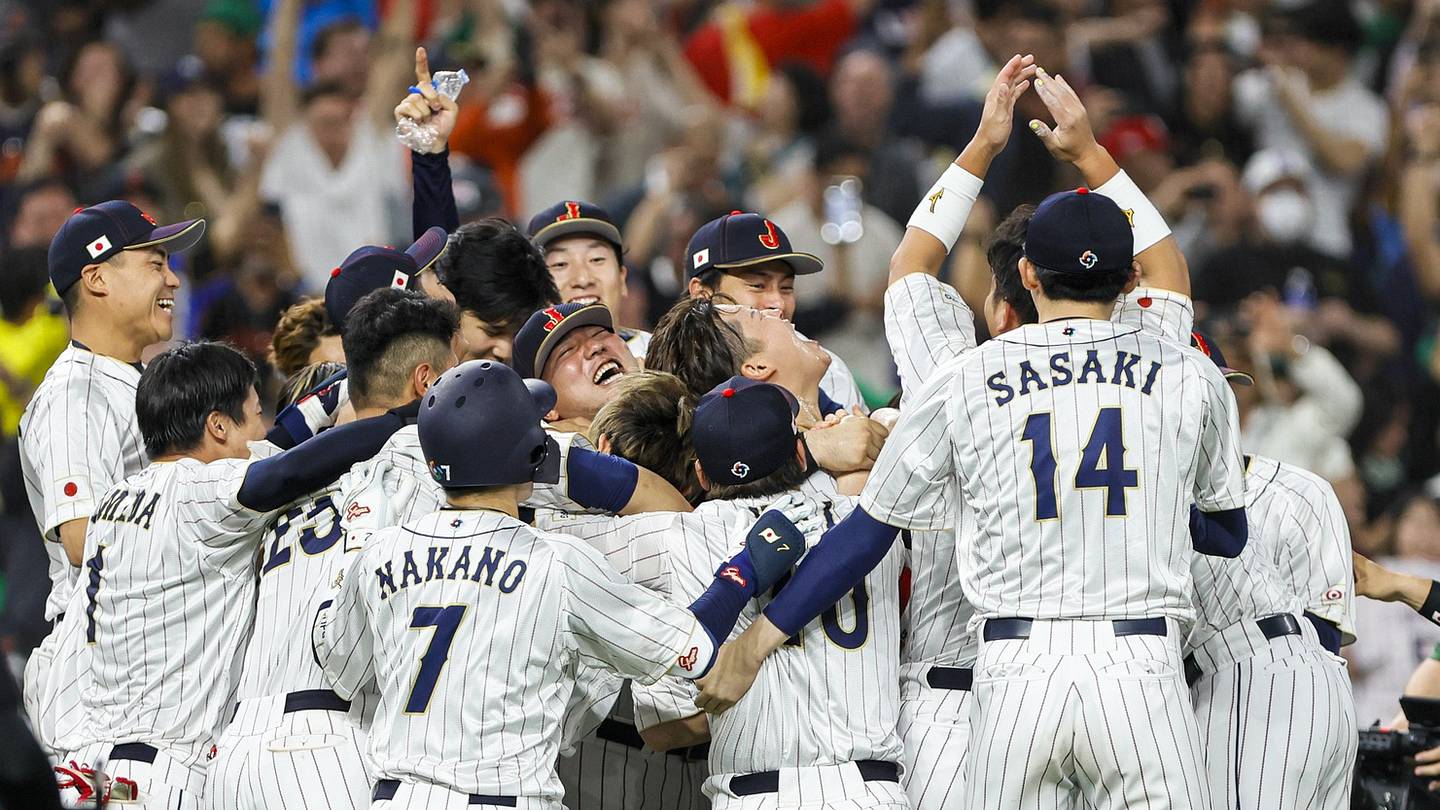 Team Japan Starting Lineup, Pitcher for WBC Championship Game vs. Team ...