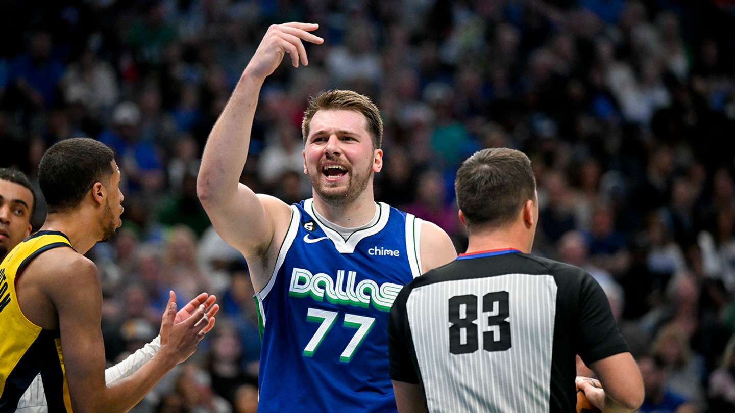 Referee Explains Controversial Ruling After Mavericks Protest Loss to ...