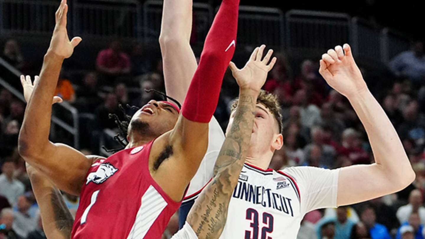 Razorbacks Obliterated by UConn in Sweet 16 - Sports Illustrated All ...