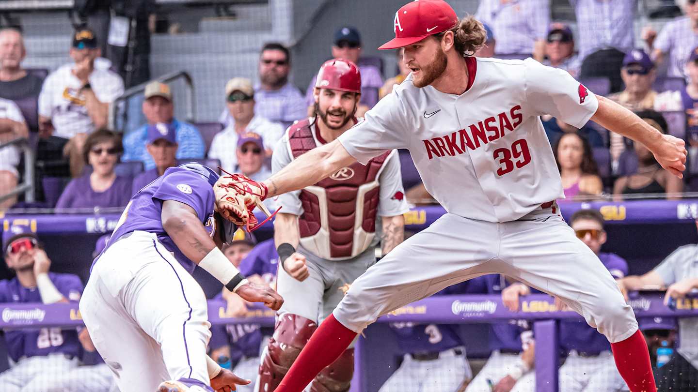 Live Blog: No. 5 Arkansas Razorbacks vs. No. 1 LSU Tigers Game 3 from ...