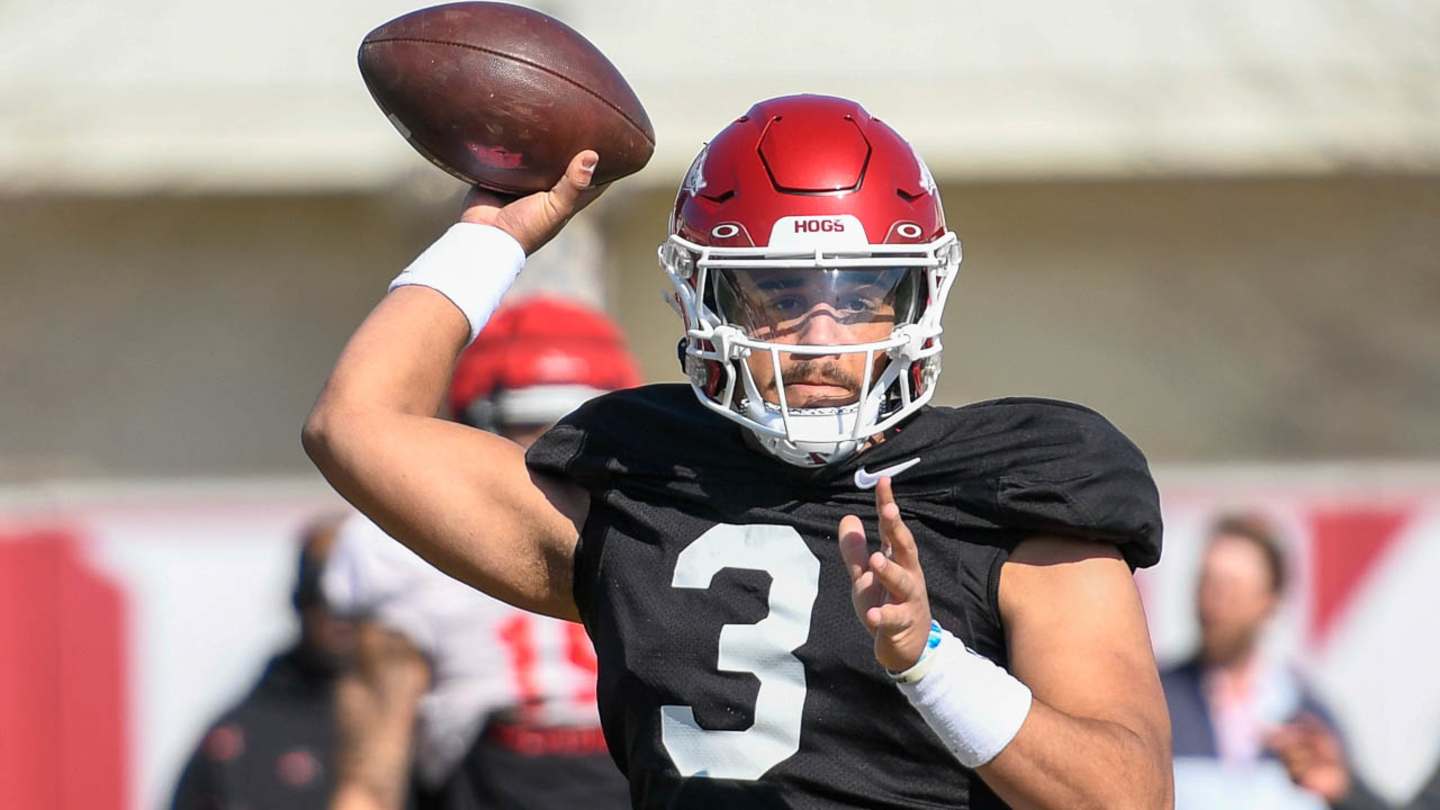 Arkansas QB May Soon Be Headed to UCF to Play for Gus Malzahn - Sports ...