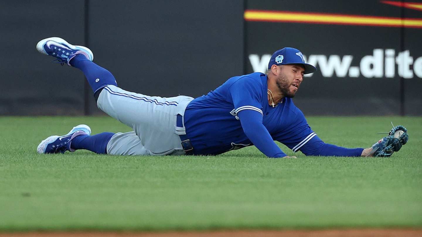 WATCH: MLB Network Host Picks Blue Jays to Win AL East - Fastball