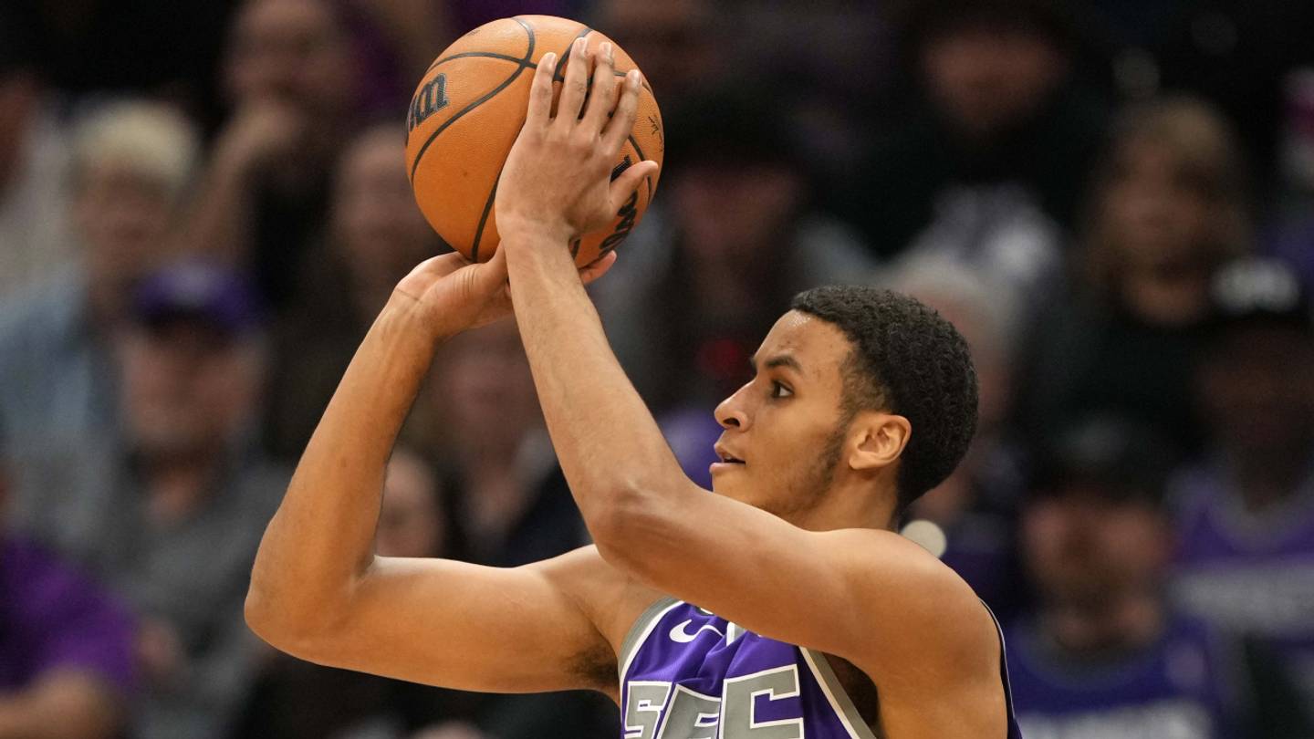 Kings’ Keegan Murray Breaks Donovan Mitchell’s Rookie Three-Point ...