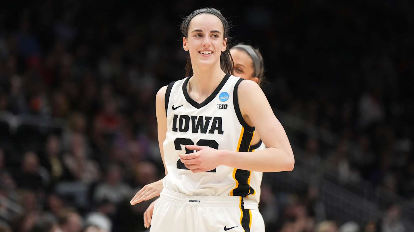 Caitlin Clark Breaks All-Time NCAA Tournament Scoring Record - Sports ...