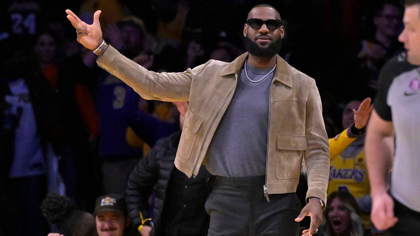 LeBron James Is Just Like Everyone Else When It Comes to the Twitter ...