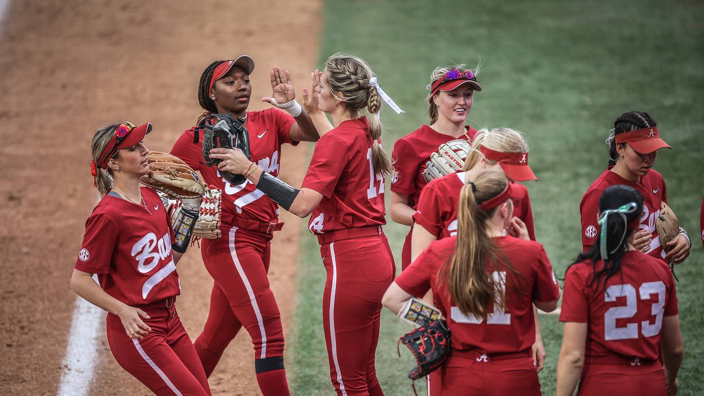 Larissa Preuitt Grand Slam Lifts Alabama Softball to Series-Opening Win ...