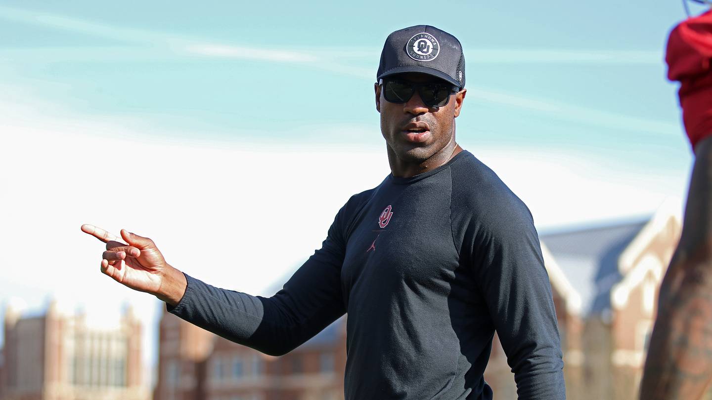 Report: Oklahoma RB Coach DeMarco Murray Receives New Contract to Stay ...