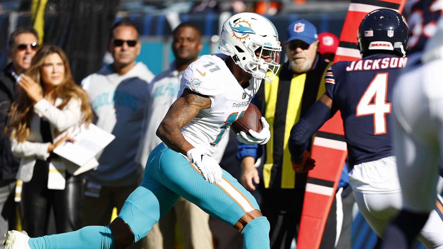 Miami Dolphins Rework Contract of Cedrick Wilson Jr. - Sports ...