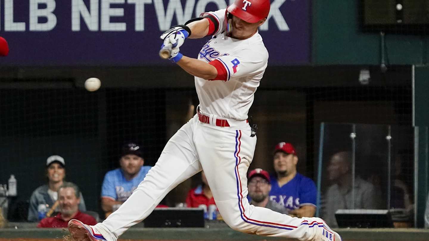 BREAKING: Texas Rangers' Corey Seager Exits Game with Injury - Fastball