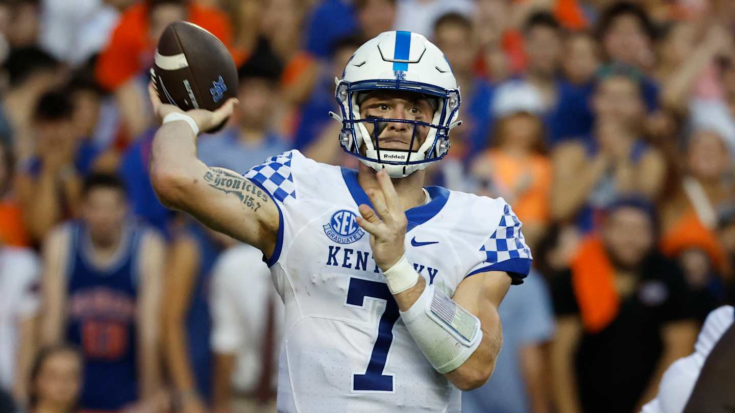 Polarizing QB Visiting Indianapolis Colts Today - Sports Illustrated ...