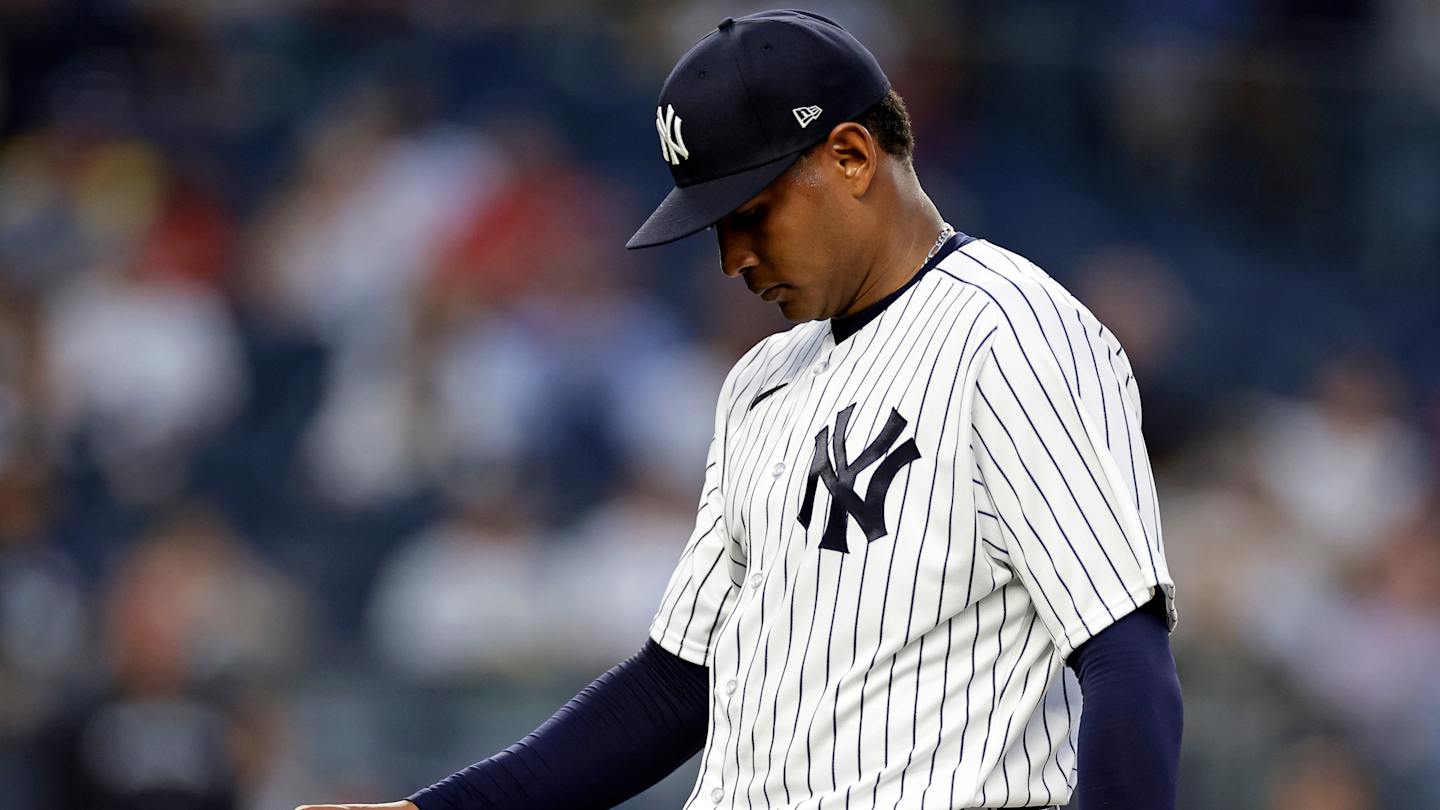 Baseball Fans Couldn’t Believe the Yankees’ Disaster First Inning vs ...