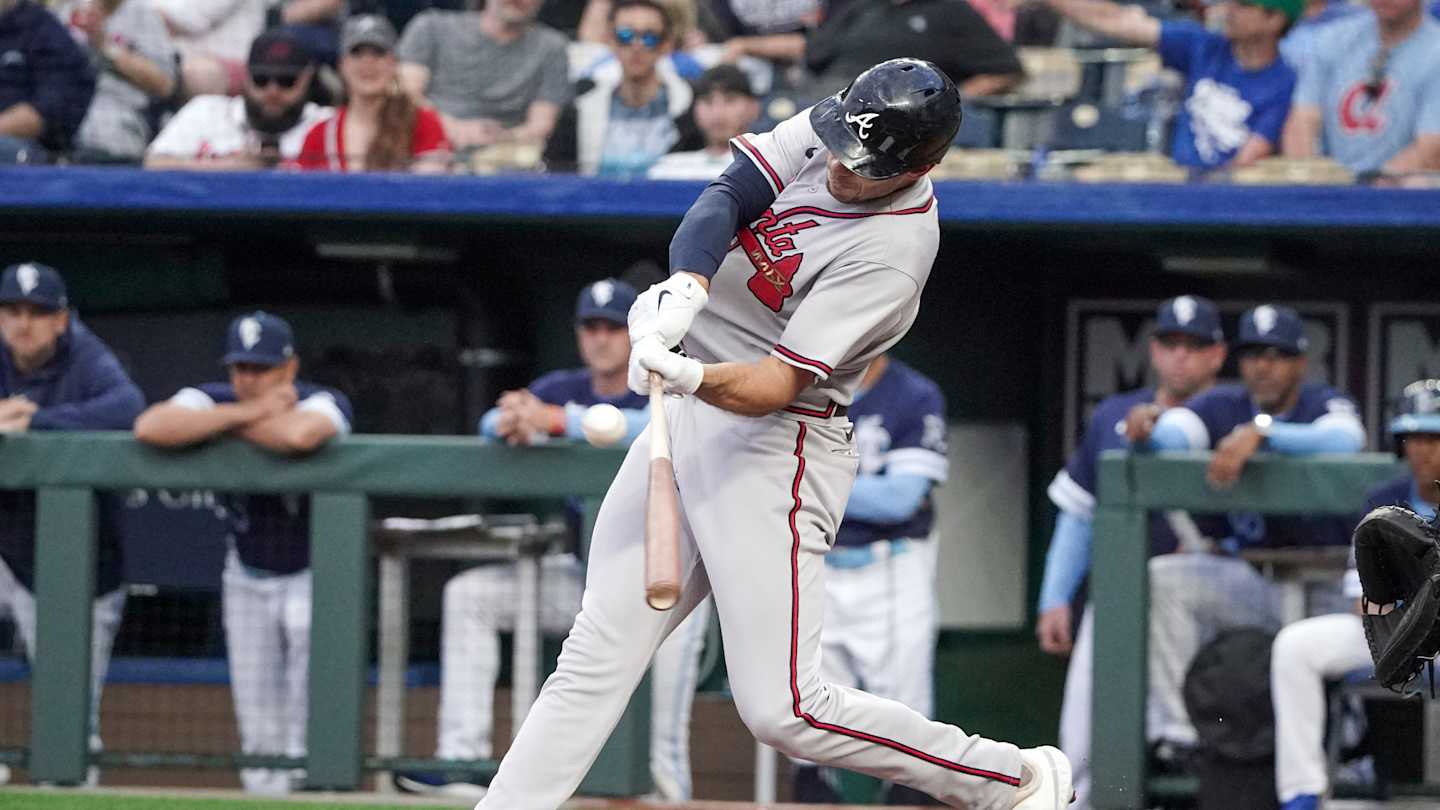 WATCH: Braves score two thanks to wind and poor Royals fielding ...