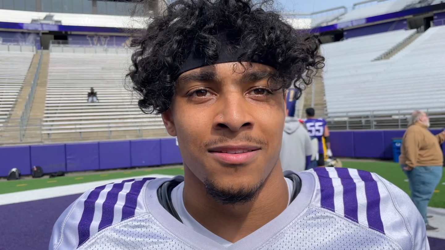 Meet Dyson McCutcheon, the Husky with Great Football Genes - Sports ...